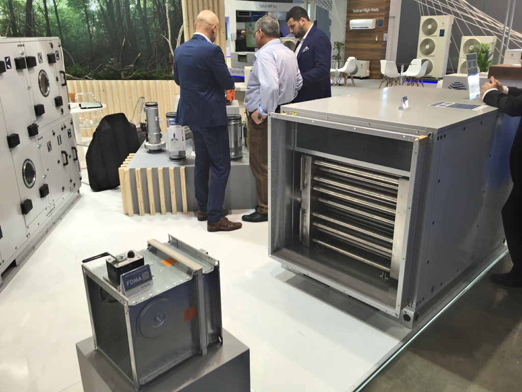 MCE Miláno - Mandik